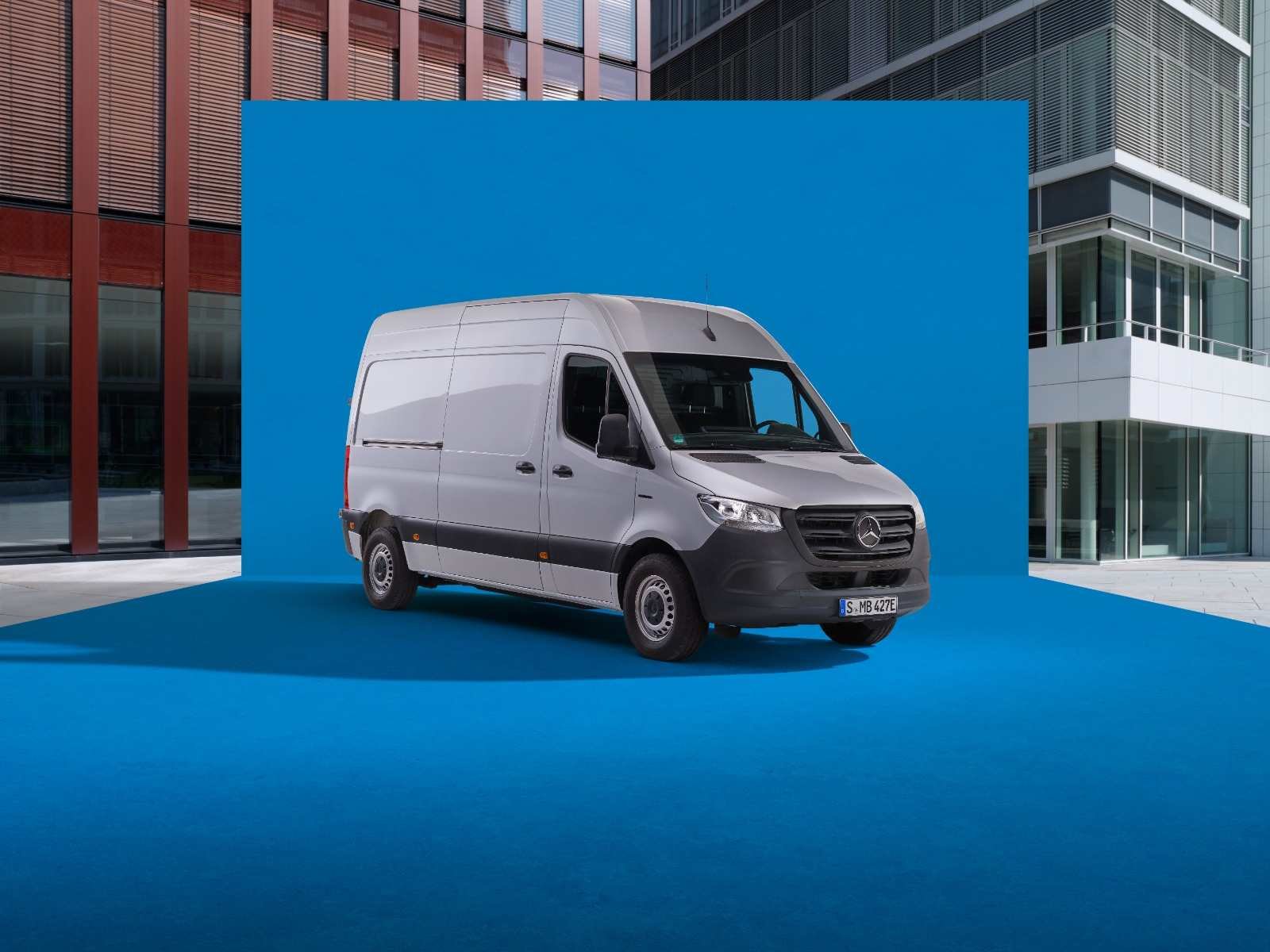 Mercedes-Benz Sprinter celebra 30 anos de sucesso internacional